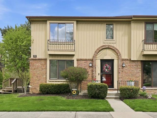 41626 Bedford Dr, Canton, MI 48187