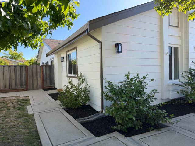 4162 Polonius Cir
