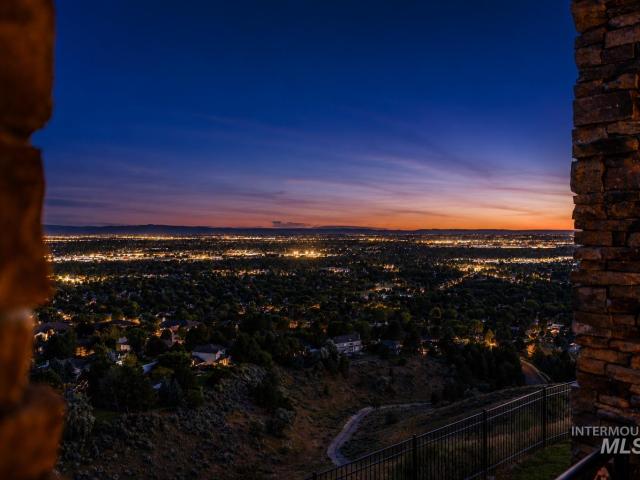 4162 W Quail Hill Court
