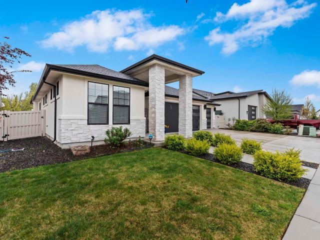 4163 E Fratello St