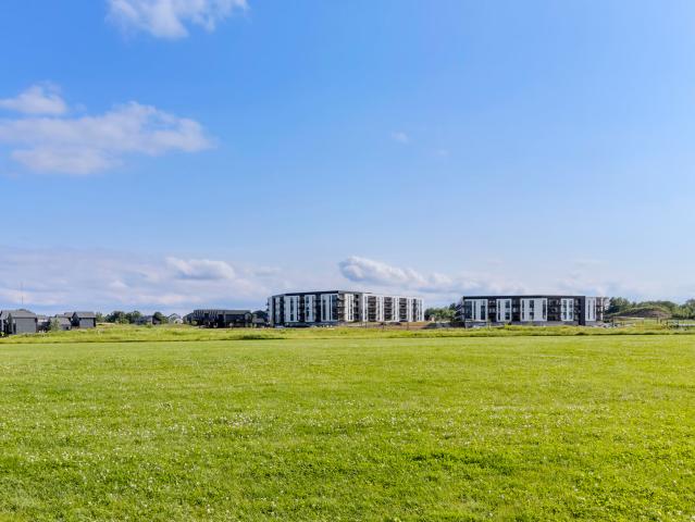 4163 E Hemlock Dr, Unit 201, Oak Creek, WI 53154 | MLS #1968