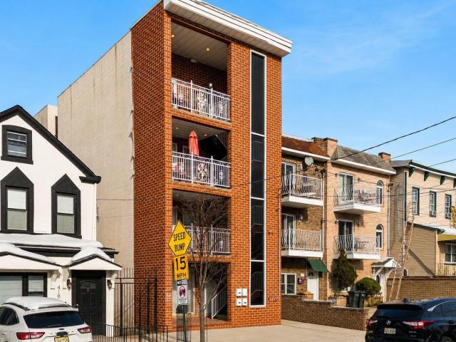 416 2Nd St # 3