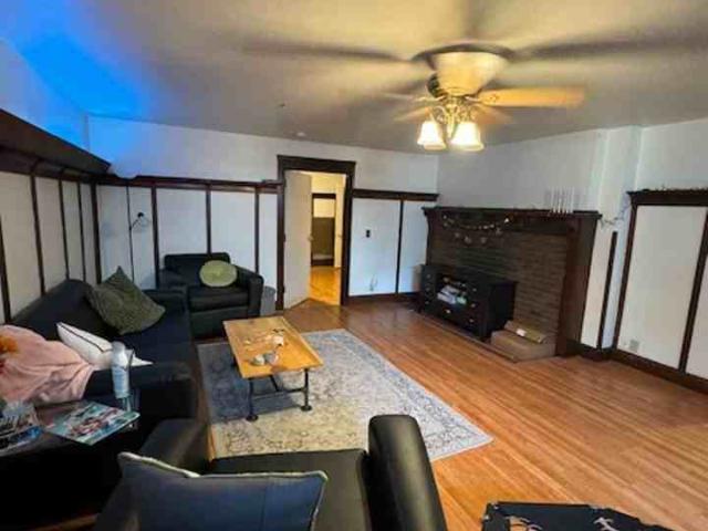 416 418 2 Bedroom Apartment for Rent at 416 N Carroll St, Madison, WI 53703 Downtown Madison