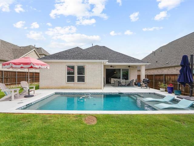 416 Calmwater Cove