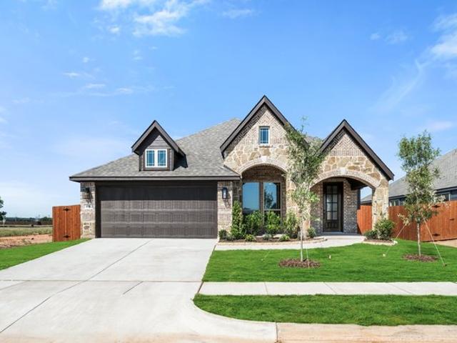 416 Carnero Dr, Granbury, TX 76048