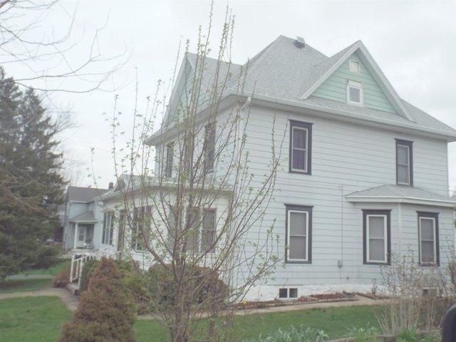 416 Chestnut St, Warren, IL 61087
