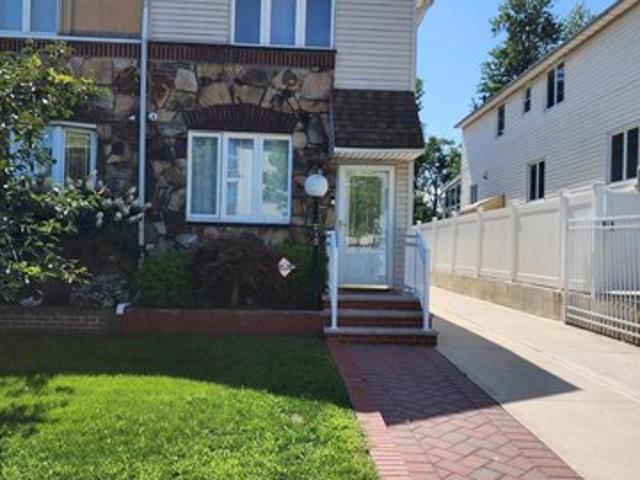 416 Adams Ave, Staten Island, NY 10306