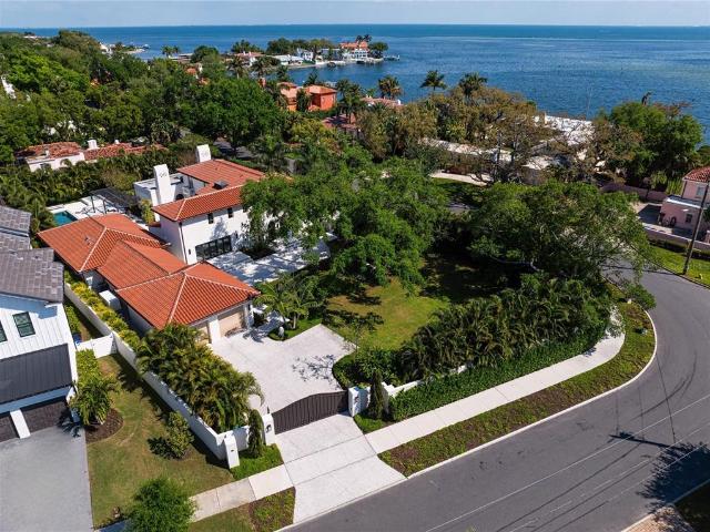 416 Brightwaters Blvd NE, St. Petersburg, FL 33704 | MLS #TB8491 | Compass