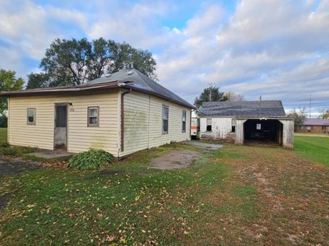 416 Garfield St S, Beardsley, MN 56211