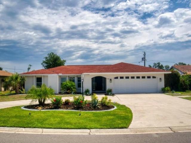 416 Gulf Breeze Blvd, Venice, FL 34293