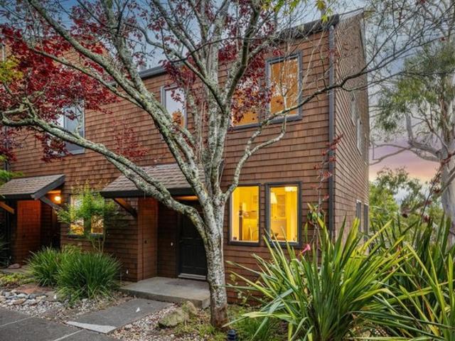 416 Donahue St, Sausalito, CA 94965