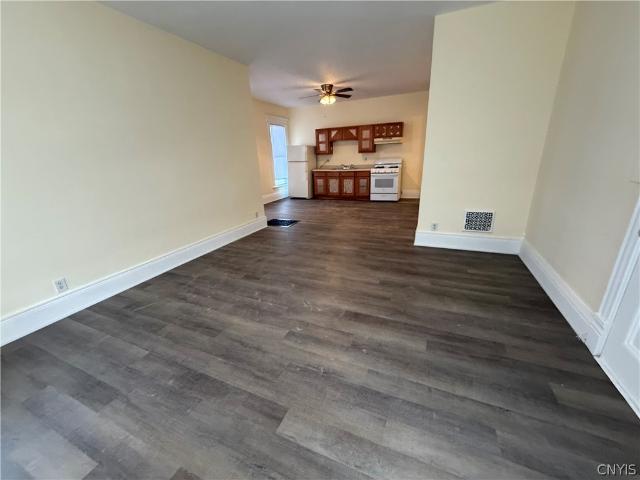 416 Danforth Street # 1F