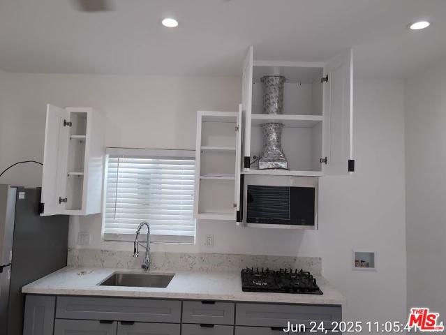 416 E 101st Street