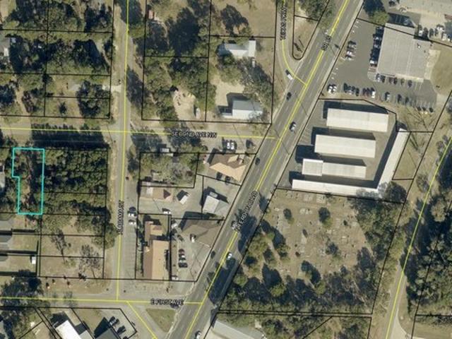 416 E 2nd Ave, Crestview, FL 32536