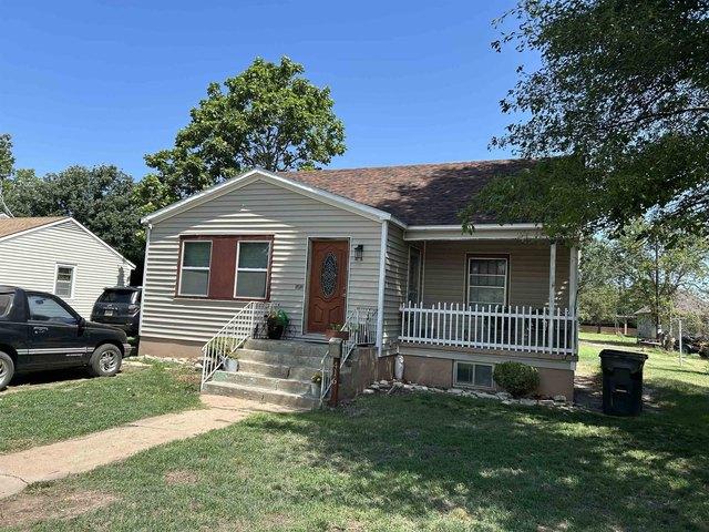 416 E Camden St, Stafford, KS 67578