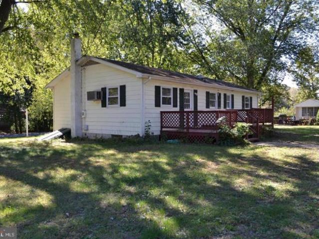 416 E Cherry Dr, Magnolia, DE 19962