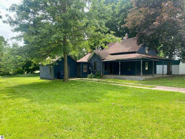 416 E Maple St, McBain, MI 49657