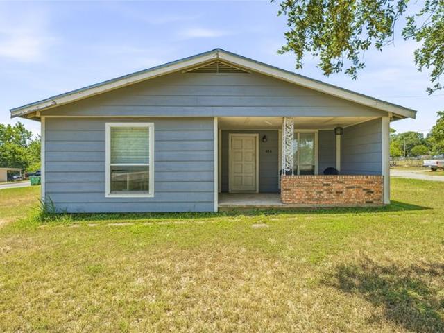 416 East Rd, Stephenville, TX 76401
