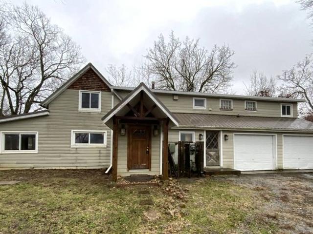 416 Elm St S, Lamoni, IA 50140
