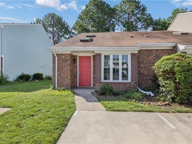 416 Hollomon Dr, Hampton, VA 23666