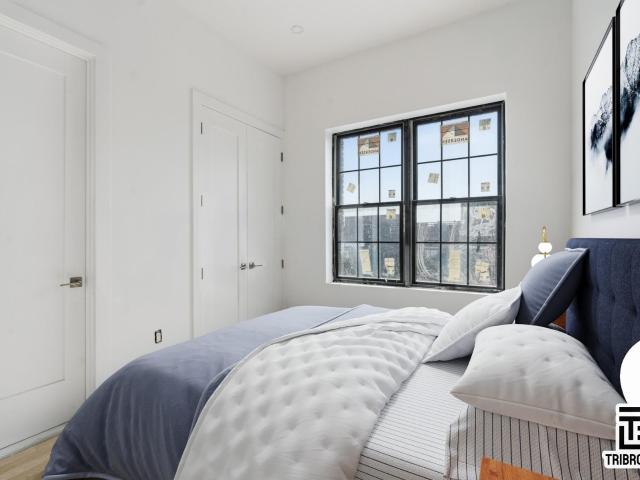 416 Lorimer Street 3L
