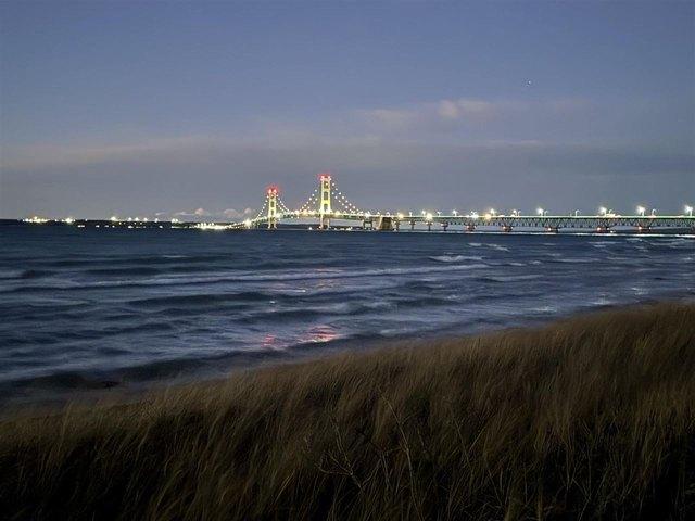 416 Lakeside Dr, Mackinaw City, MI 49701