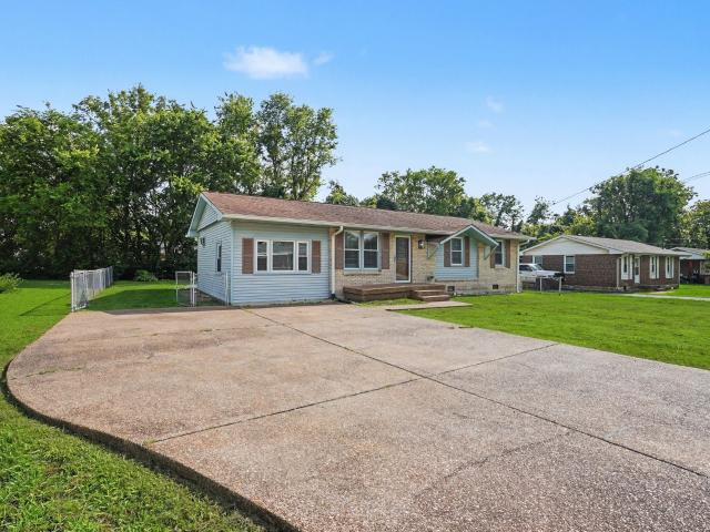 416 Lealand Ln