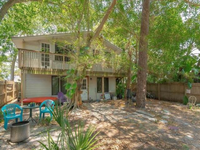 416 Lebeau St, Clearwater, FL 33755