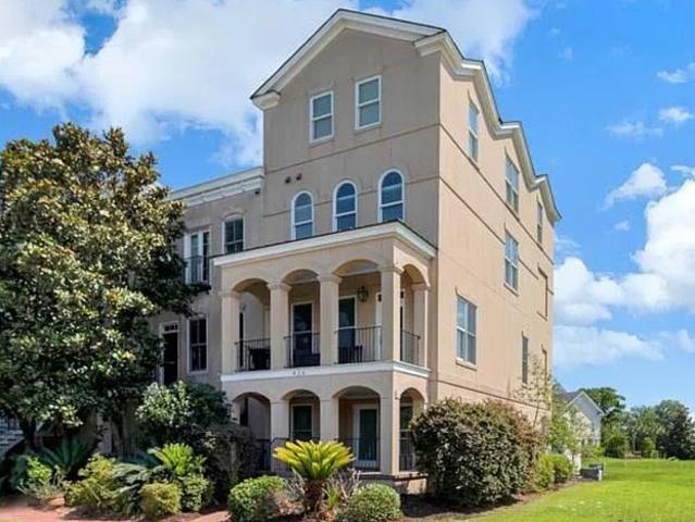 416 Legends Ct, Savannah, GA 31401