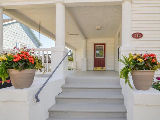 416 MAIN Street
