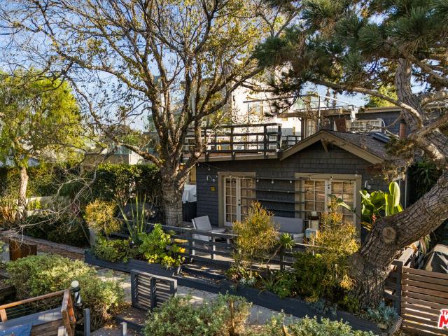 416 Sherman Canal, Venice, CA 90291 | MLS #25631 | Compass
