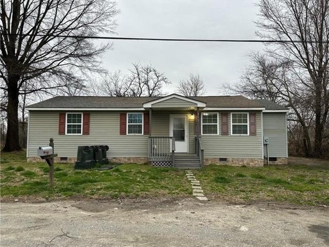 416 Pleasant St, Suffolk, VA 23434