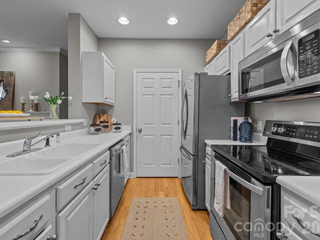 416 Queens Rd, Unit 19, Charlotte, NC 28207 | MLS #4333
