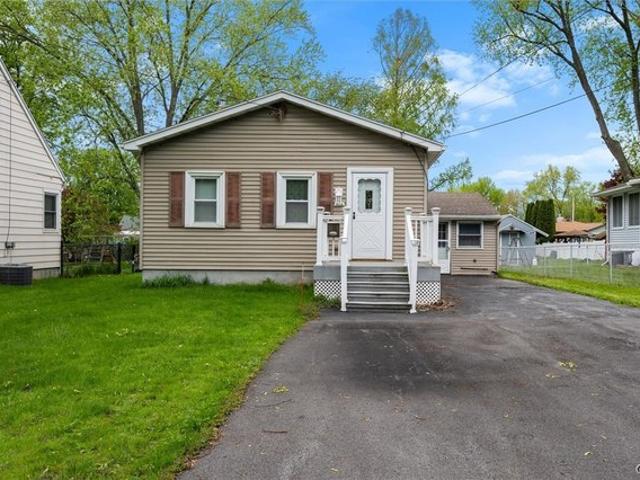 416 Richfield Blvd, Syracuse, NY 13211