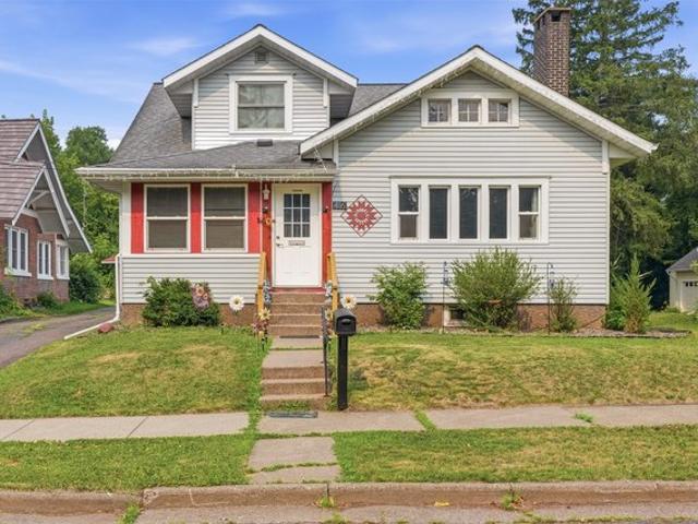 416 W 4th St N, Ladysmith, WI 54848