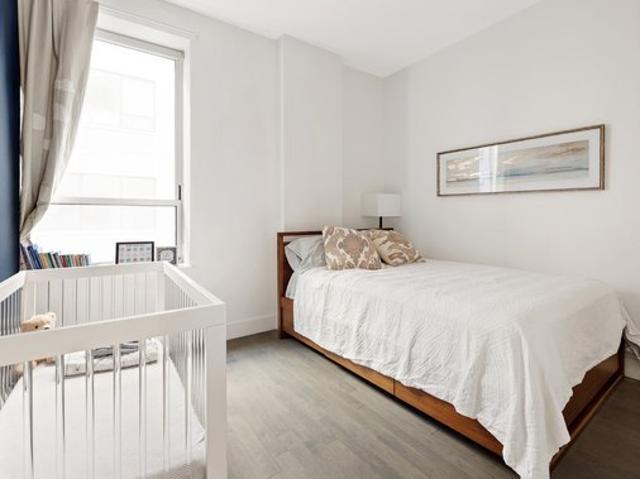 416 W 52nd St Apt 306, New York, NY 10019