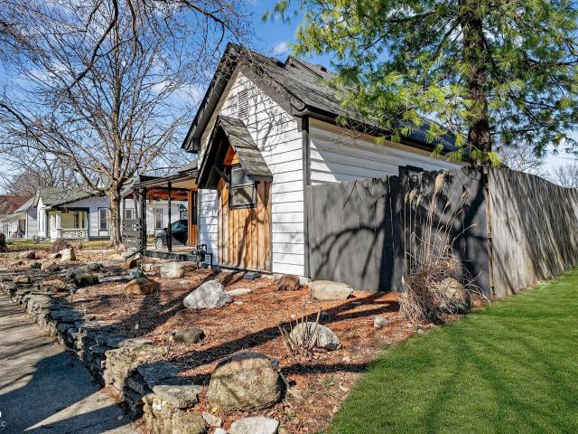 416 W 5th Street W