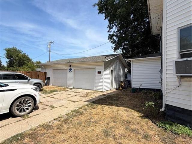 416 W 3rd Street