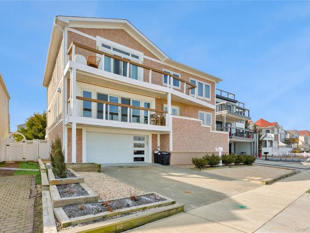 416 W Bay Dr, Long Beach, NY 11561 | MLS #973531