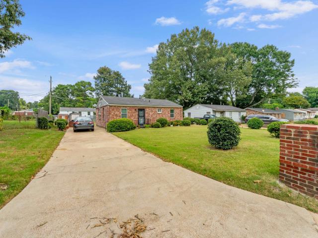 416 w holmes rd