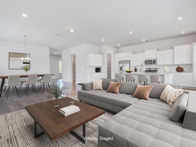 416 W Respite Lane
