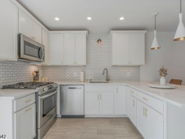 416 Willow Ct