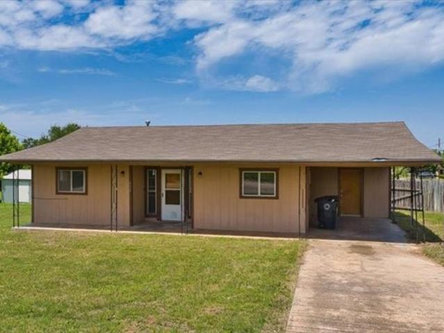 416 Wilson Ave, Mason, TX 76856