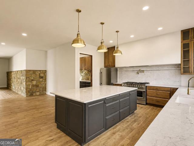 416 Winding Trail