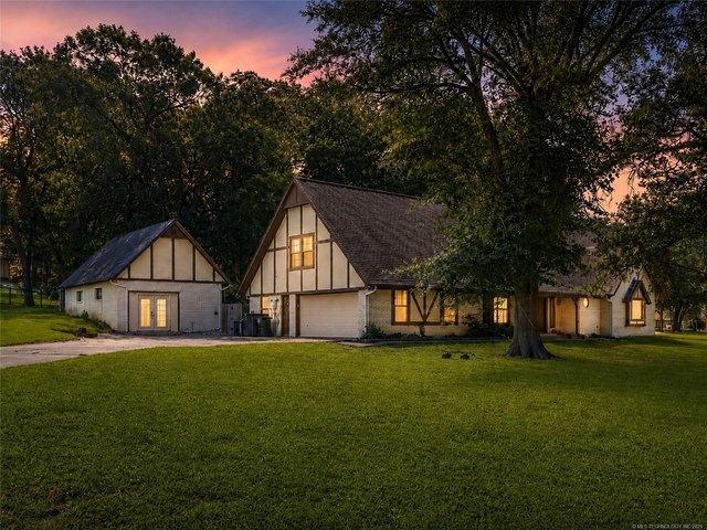 416 Timbercrest Rd, Catoosa, OK 74015