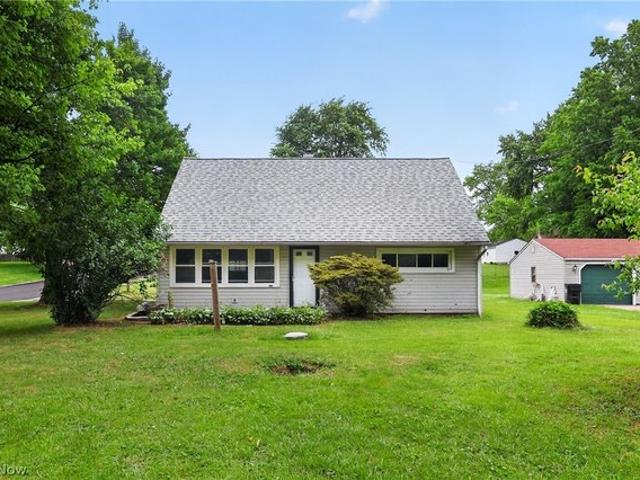 4174 Burkey Rd, Austintown, OH 44515
