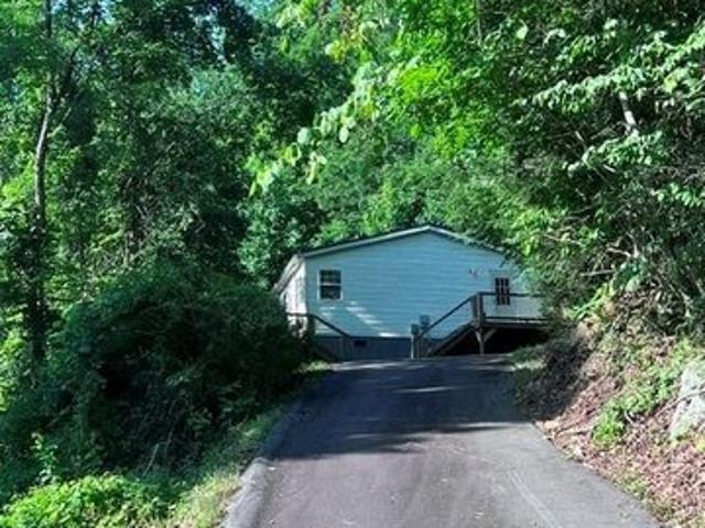 4174 Big Horse Creek Rd, Lansing, NC 28643