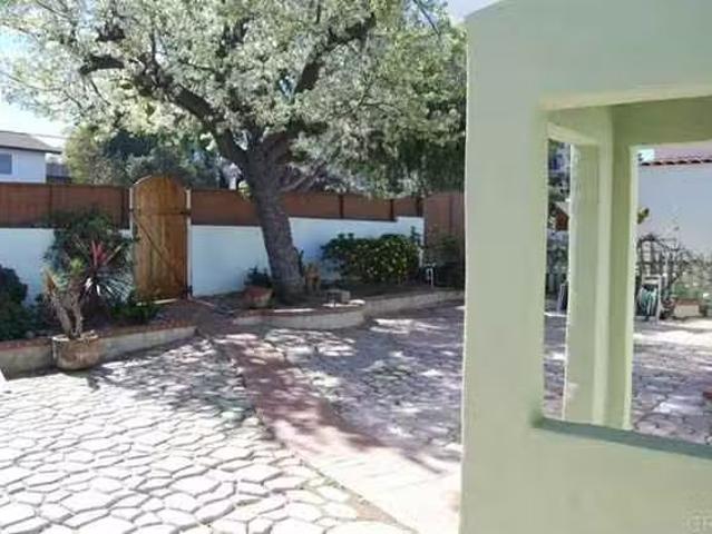 41765181 224 W H St