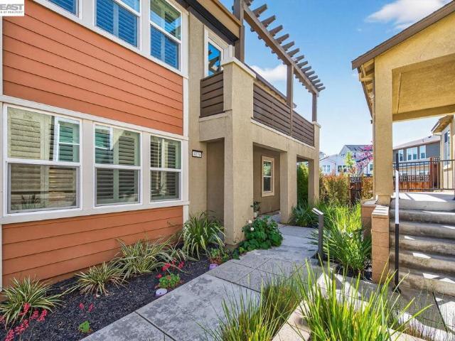 4176 Healdsburg Way