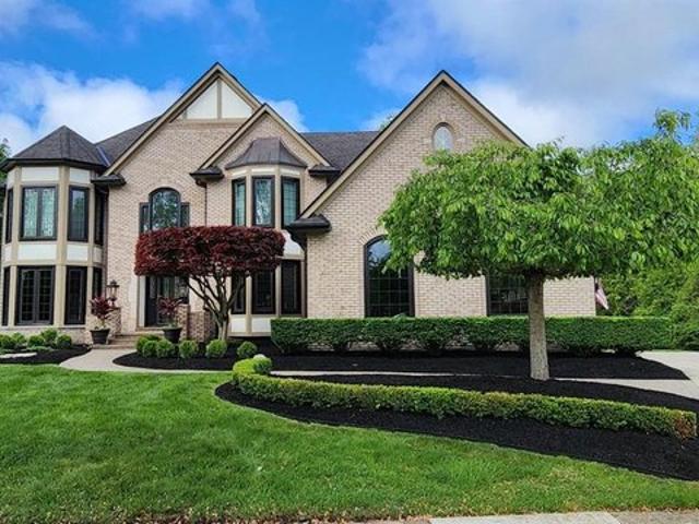 41779 Chesterfield Ct, Novi, MI 48375